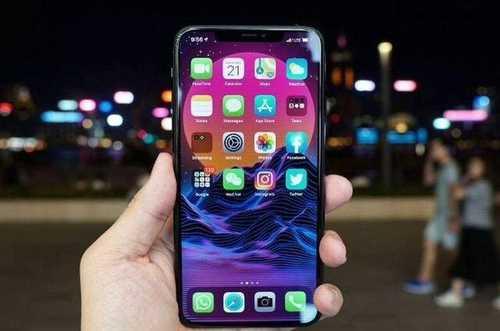 Экран на iPhone XR