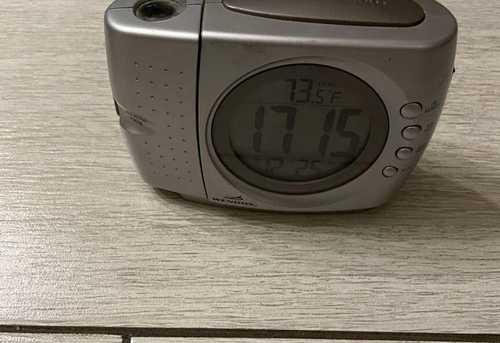 Часы - будильник с лазерным проектором