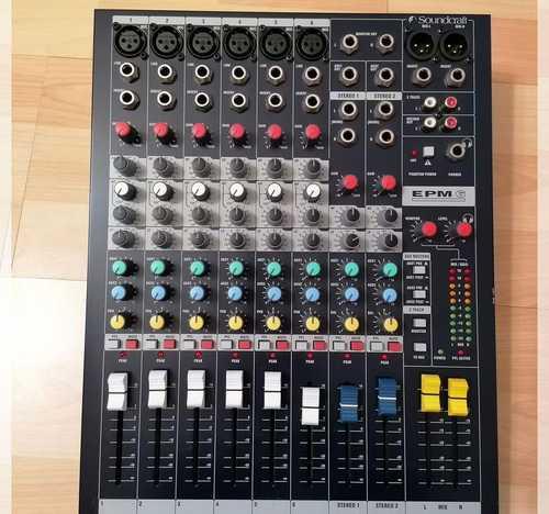 Микшерный пульт Soundcraft EPM6