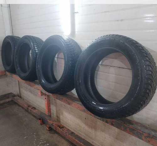 Nokian Tyres Hakkapeliitta 9 215/55 R17