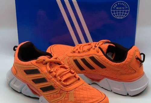 Adidas: оранжевые кроссовки для спорта, размеры 41