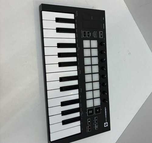 Midi-клавиатура Novation LaunchKey Mini MK3