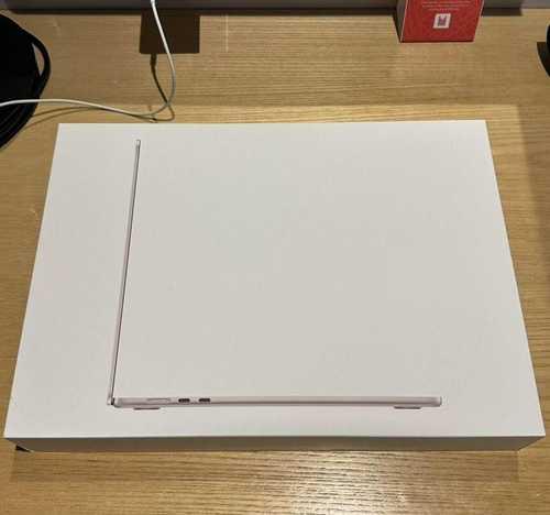 Macbook air 15 m2 8/256гб