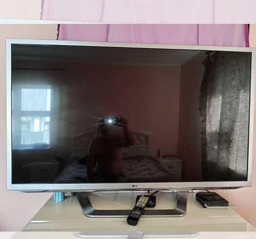 Телевизор lg SMART tv бу 3D,55"