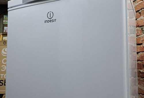 Холодильник indesit 160x60x60см