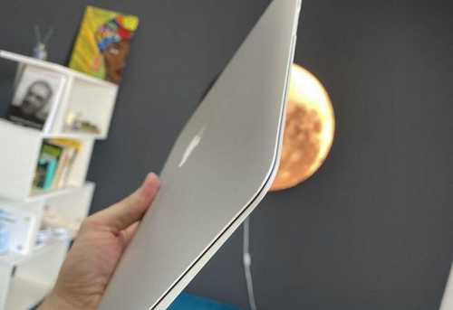 MacBook Air 13 (2013) Core i5, RAM 4гб, 128гб