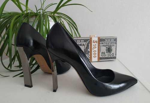 Туфли лодочки женские 37. Casadei