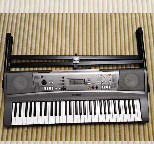 Yamaha psr r300