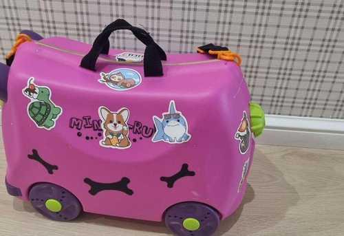 Детский чемодан каталка