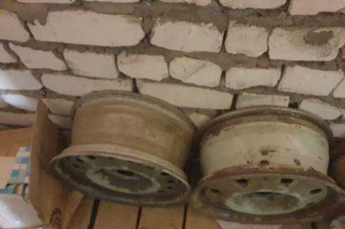 Отдам Металлолом(батареи, диски авто)