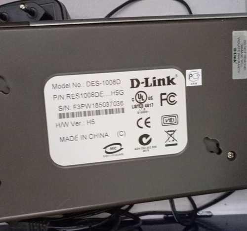 Маршрутизатор (свич) d-link des-1008d