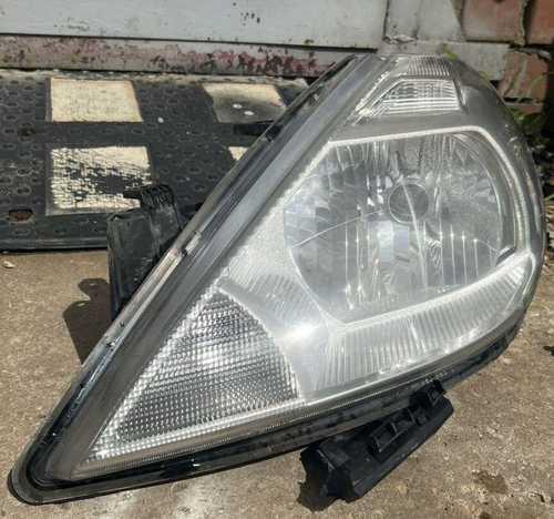 Фара nissan tiida с11