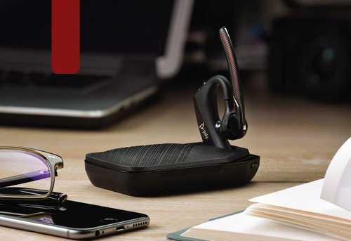 Беспроводные наушники Plantronics Voyager Focus