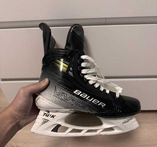 Хоккейные коньки Bauer Hyperlite2 8.5 fit2