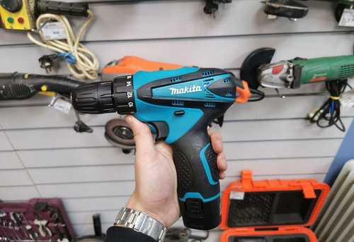 Шуруповерт Makita 12V