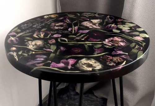 Журнальный столик черный с цветами