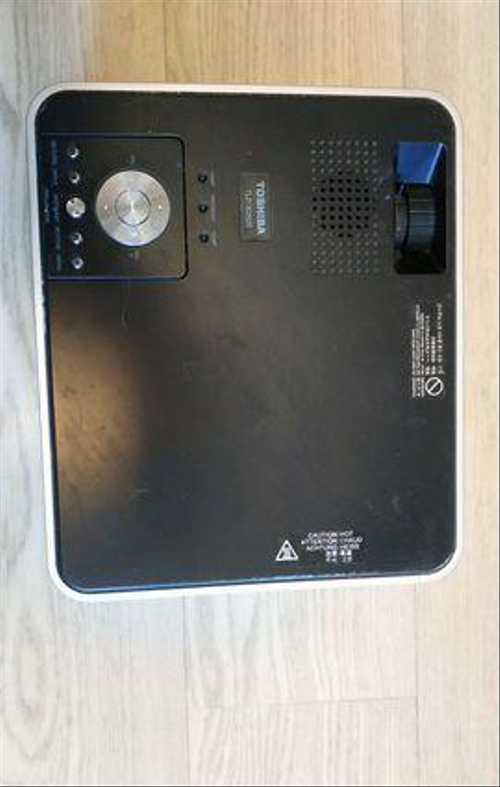 Проектор Toshiba TLP-X2500A (на запчасти)