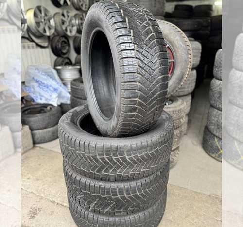 Pirelli Ice Zero 235/55 R18 104T