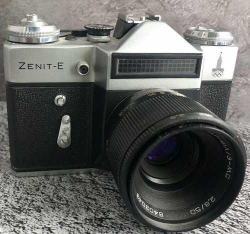 М.Фотоаппарат Zenit E