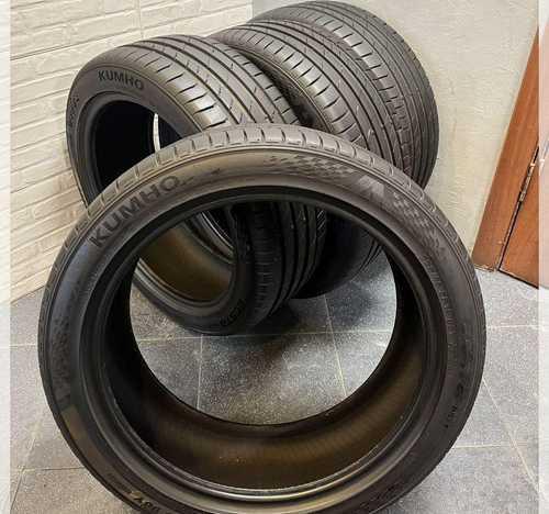 Kumho Ecsta PS71 225/45 R19