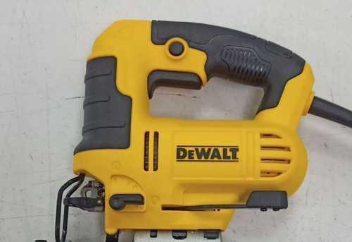 Лобзик DeWalt DWE349-QS