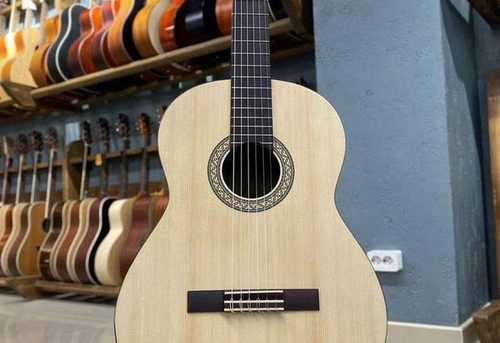 Гитара классическая Yamaha