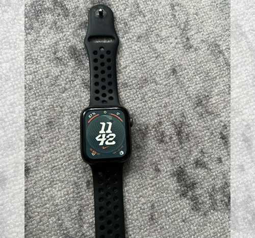 Часы apple watch series 6 44 mm Nike