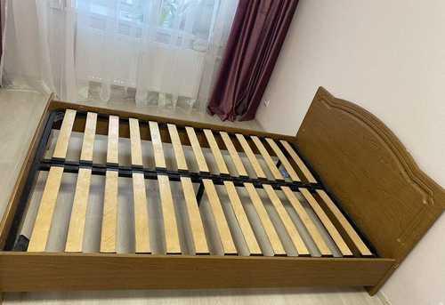 Кровать двуспальная 140 200 бу, без матраса