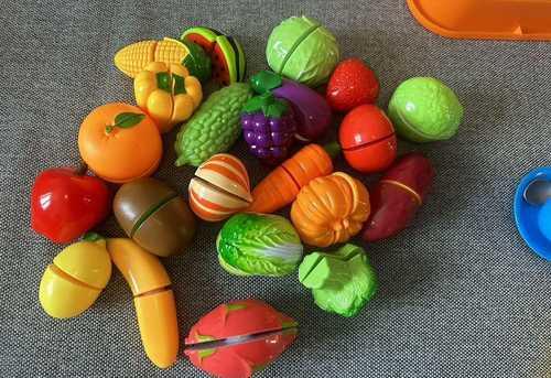 Набор детской посуды и фруктов, овощей на липучке