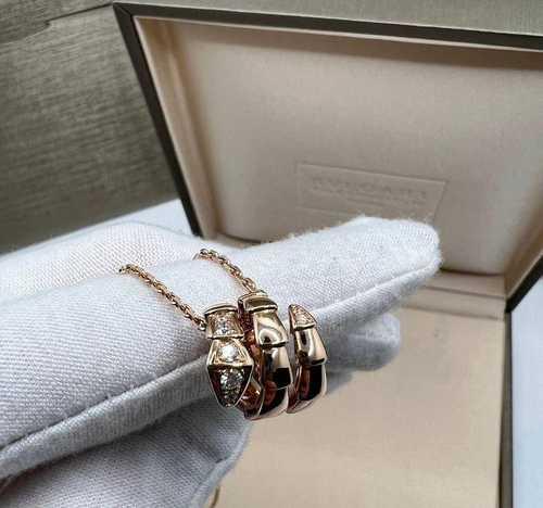 Подвеска Bvlgari Serpenti