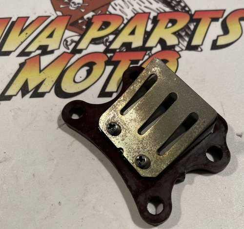 Домик клапан впуска Honda Tact AF09 GN2 AF05e