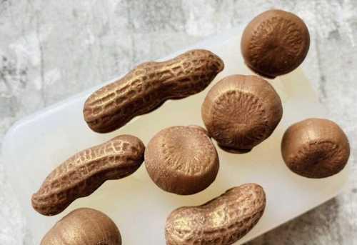 Силиконовая форма для шоколада 3D орехи (новая)