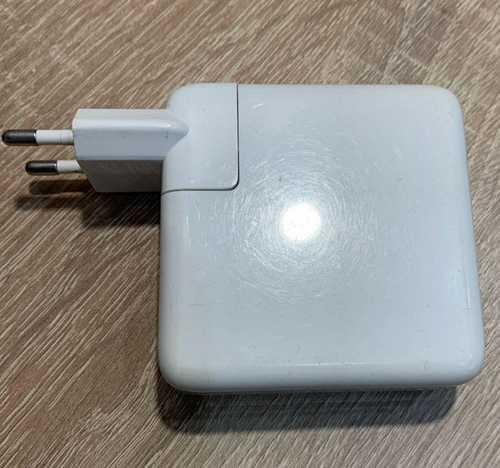 Блок питания apple 61w USB-C