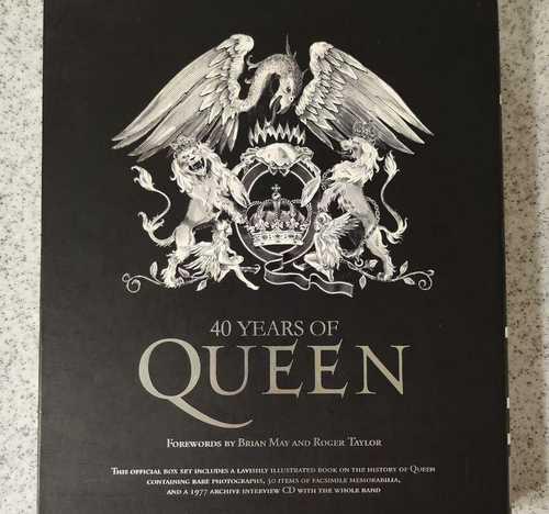 Книги 40 years of Queen, Queen on camera