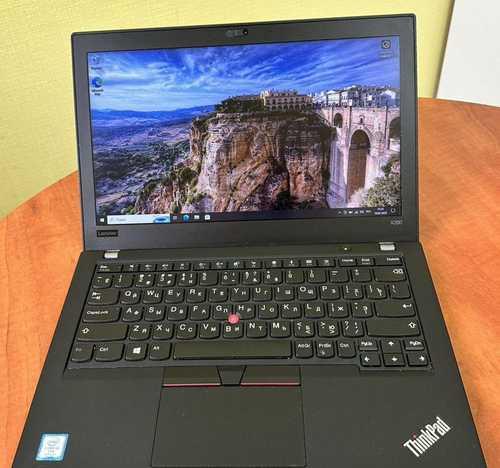 Lenovo ThinKpad X280 i5 8g/256GB