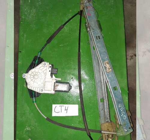 Стеклоподъемник слева спереди 8R0837461B Audi Q5
