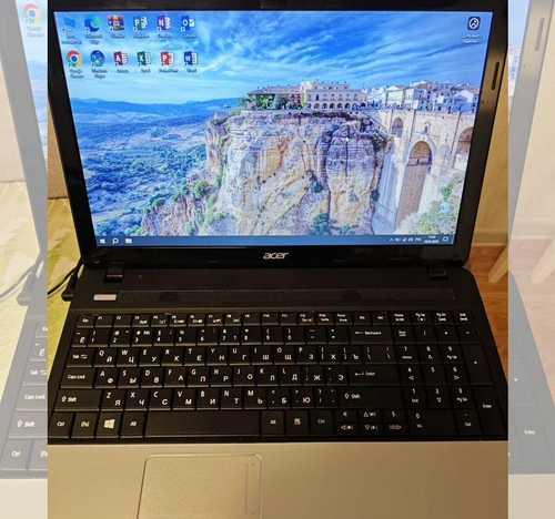 Ноутбук Acer E1- 571G