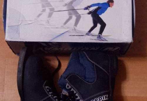 Детские лыжные ботинки nordway,35 размер