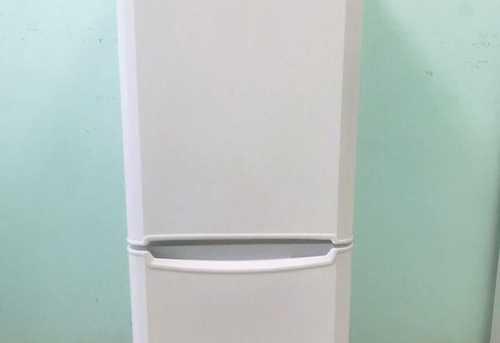 Холодильник 2-х камерный Indezit