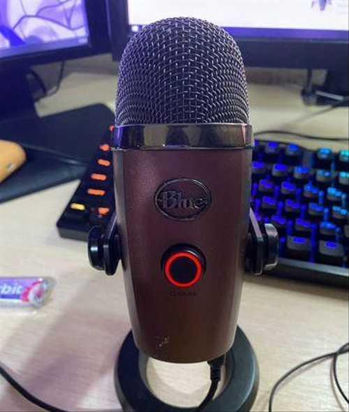 Микрофон Blue Yeti Nano