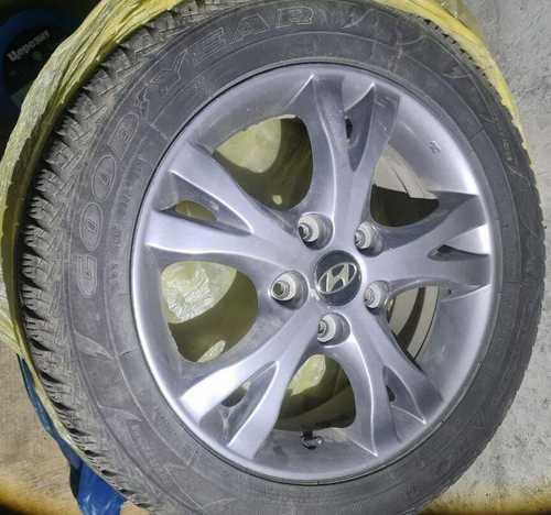 Goodyear UltraGrip Ice  205/55 R16 96