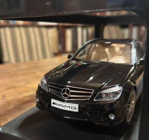 Mercedes C63 AMG 1:18 Autoart