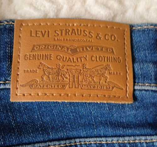 Джинсы женские Levis 29 размер