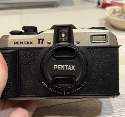 Pentax 17 пленочный фотоаппарат