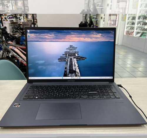 Asus VivoBook 17 M1702QA