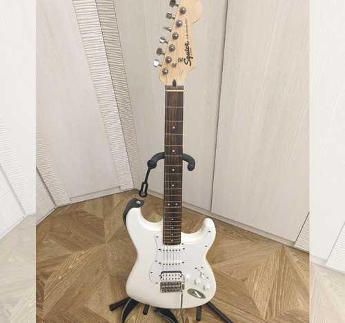 Fender Squier bullet HSS trem white