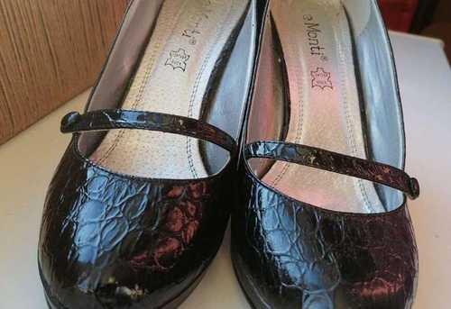 Туфли женские 41 размер на высоком каблуке