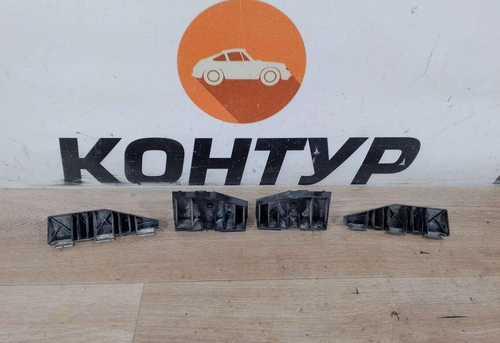 Кронштейны крепления заднего бампера Corolla 120