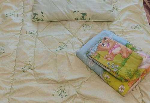 Комплект в кроватку одеяло и подушечка