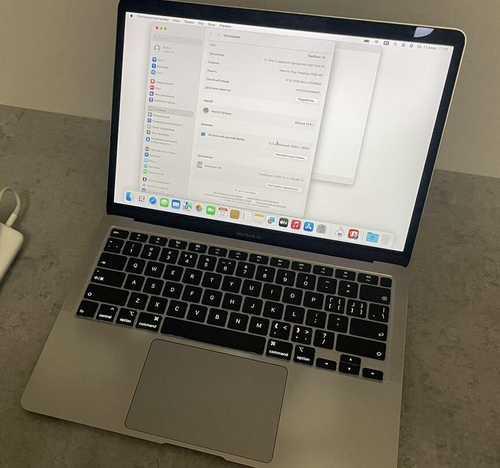 Macbook air 13 2020 i3